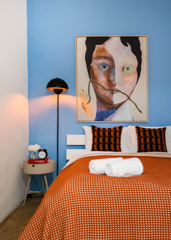 Art Lover’s Loft-garden View | 3br 2ba Central Gem - Budapest