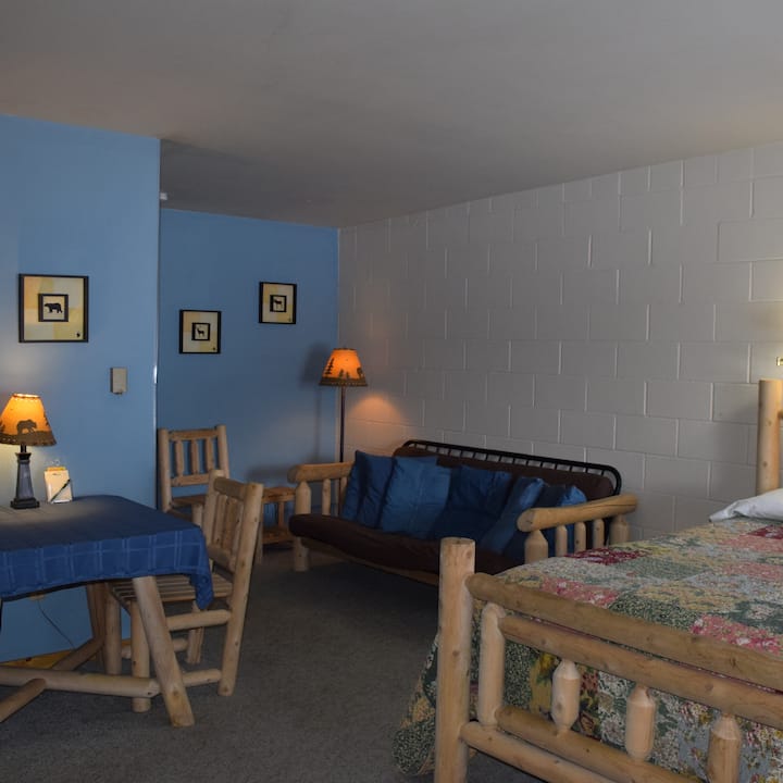 Chateau Rouge - 107 - Red Lodge, MT