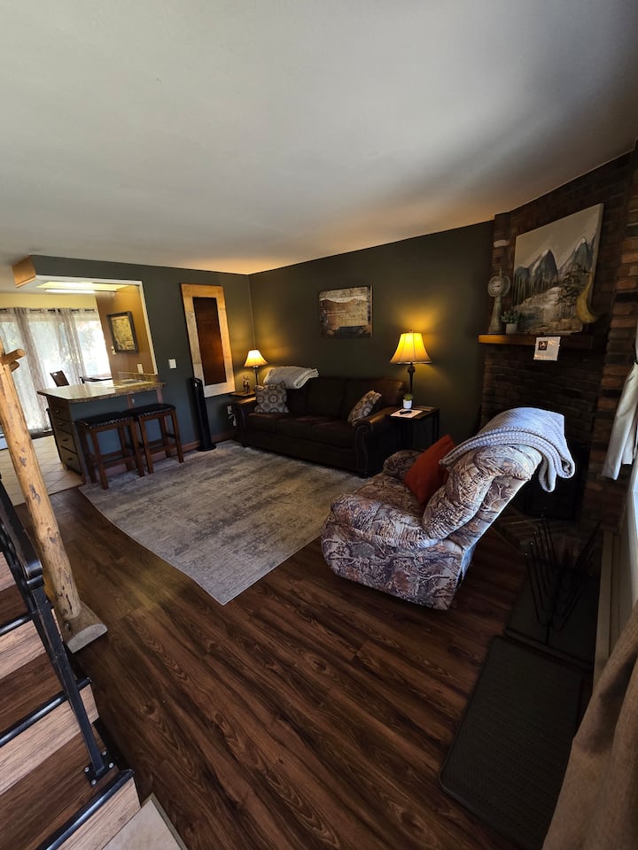 Chateau Rouge - 215 - Red Lodge, MT