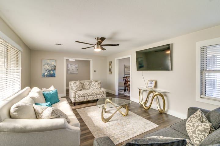 Home W/ Patio & Games Near Dtwn Pensacola! - Pensacola, FL