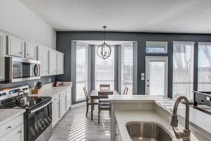 Rockwall Retreat: Walk To The Lake - Rockwall, TX