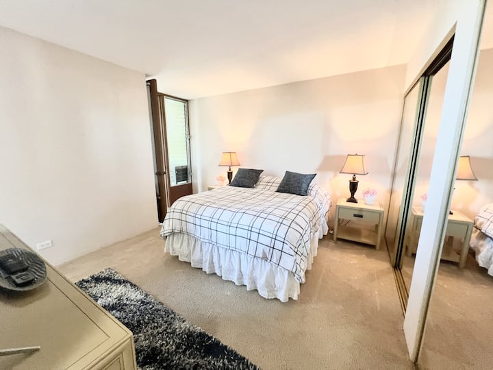 Homey Waikiki 1br Condo W/ Free Parking - Honolulu, HI