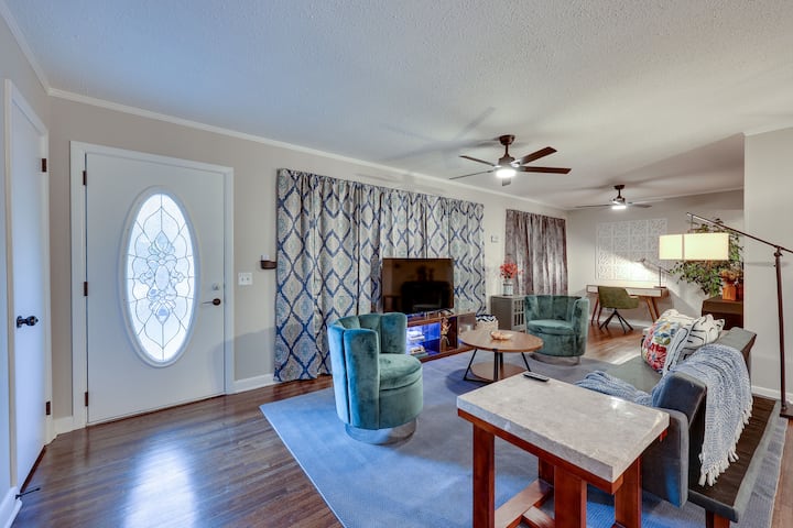 Forest Acres 3br | Fire Pit + Modern Kitchen - Columbia, SC