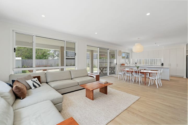 Lux Living Cowes - Phillip Island