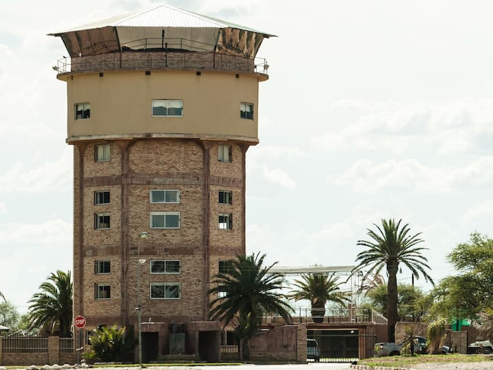 Victory Towers, Honeymoon Suite - Bloemhof