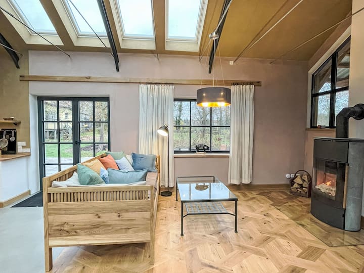 Glamping In Der Orangerie By Interhome - Sachsen