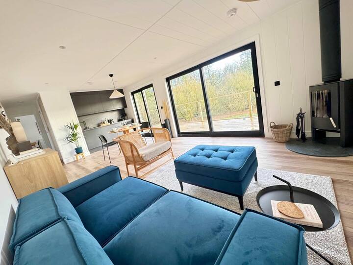 Eco-luxury Cabin Retreat In Market Drayton - Cheshire