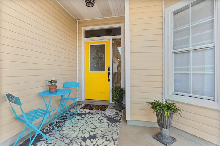 Cozy 2 Bedroom Cottage With Double Driveway! - La Nouvelle-Orléans, LA