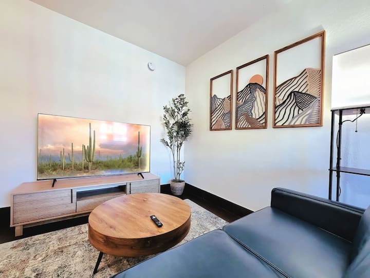Tempe Oasis 2 Queen Beds - Beautiful Retreat With - Tempe, AZ