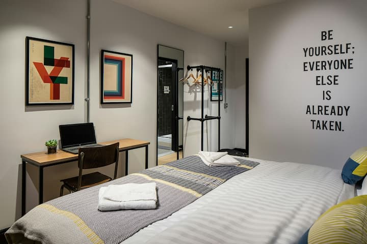 Double Room Deluxe Ensuite - Dublin