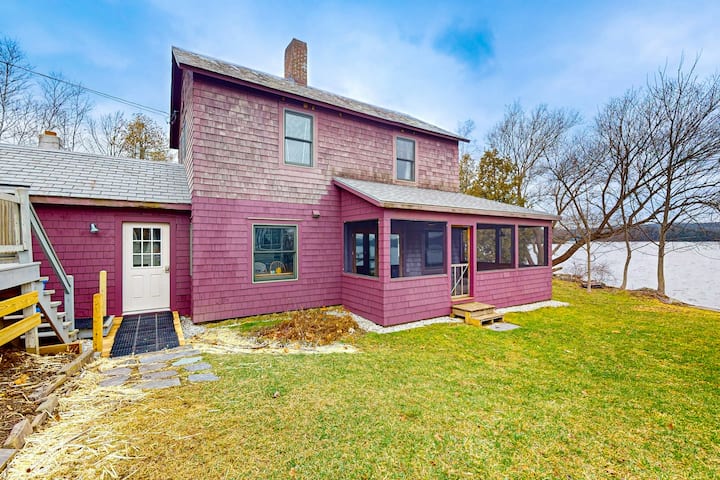 4br Lakeside House, Waterfront Views, Porch, W/d - Castleton, VT