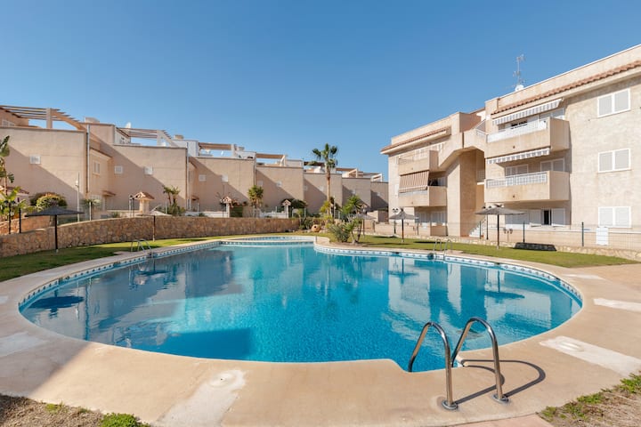 Aguilas Con Ac Y Piscina - Águilas