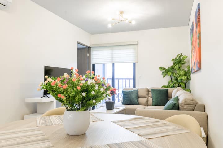 ¡A Pasos De Paseo Santa Lucía! 4 Personas + Gym - Monterrey