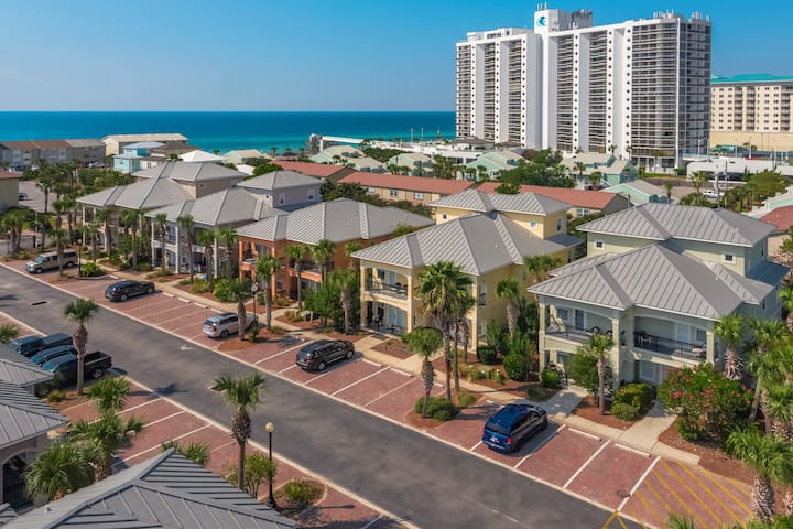 Island Time: Steps To Beach & Pool - Miramar Beach, FL
