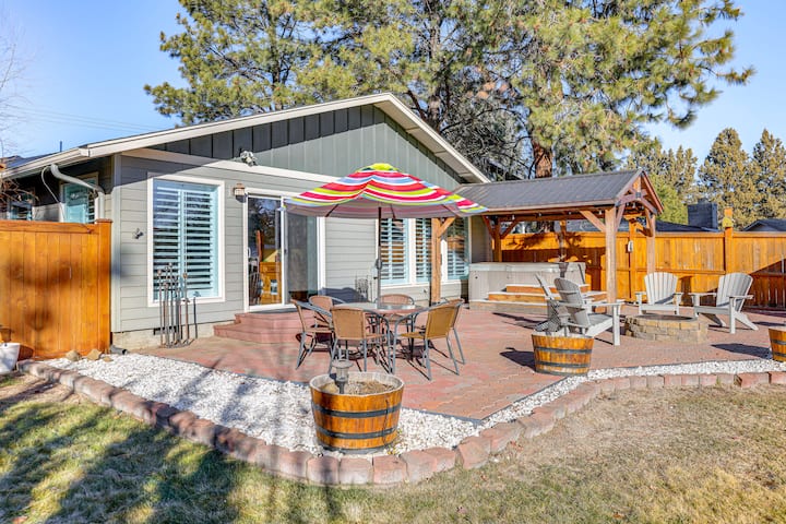 Bend Golf & Country Club Vacation Home - Bend, OR