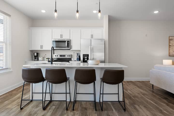 Southside Chattanooga - Chic 2br At The Poplin - Tennessee Aquarium, Chattanooga