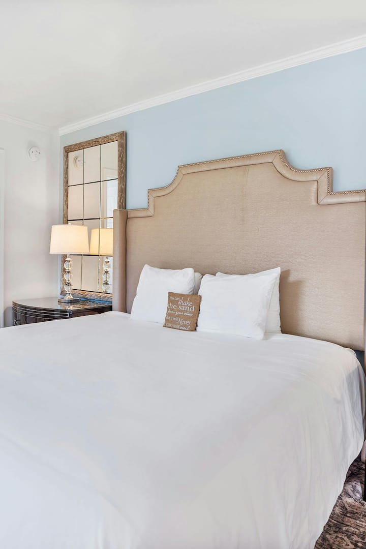 Well-appointed For Families Or Friends - Santa Barbara, CA