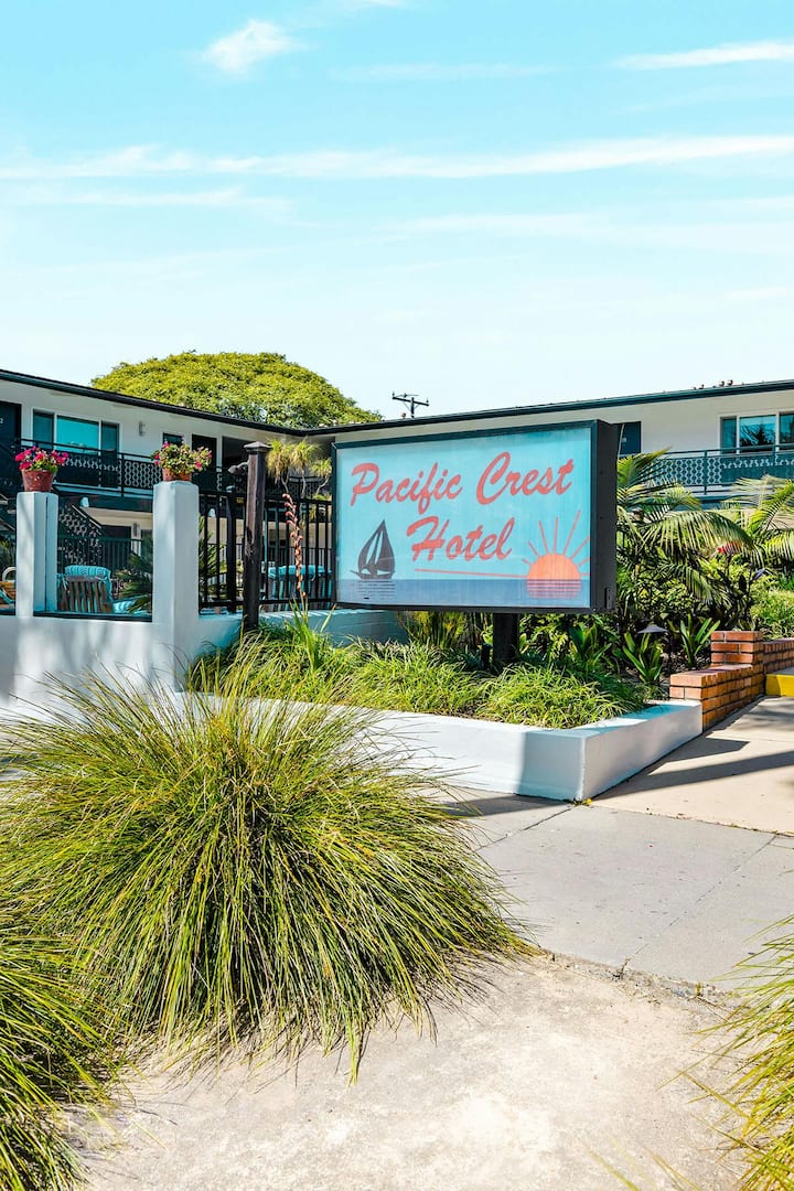 Relaxed Coastal Stay • 2 Queens + Kitchenette - Santa Barbara, CA