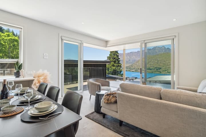 New Stylish Apartment Mountain Views And Huge Deck - 皇后鎮
