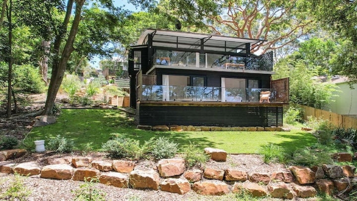 Elegant Abode Only Moments To Macmasters Beach - Gosford