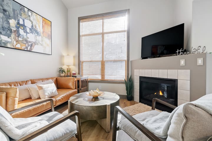 Perfectly Located 3 Bed 3.5 Bath Townhome - Edwards, CO