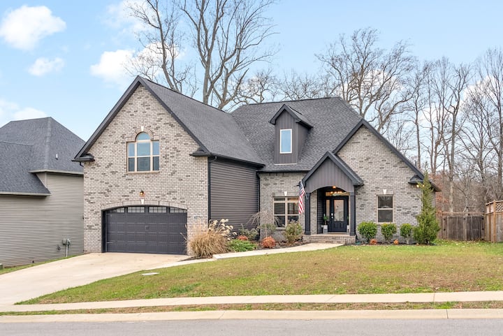 The Clubhouse On Colston (2296 Colston Dr) - Clarksville, TN