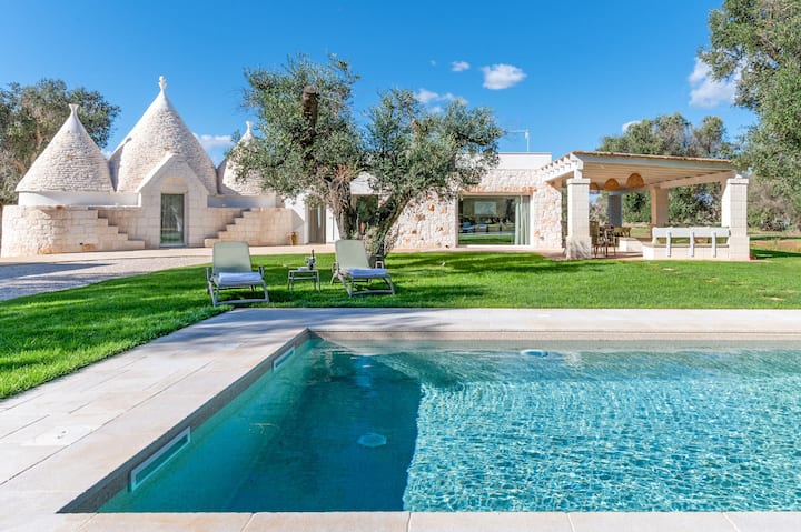 Trullo Brenda With Swimming Pool And Jacuzzi - San Vito dei Normanni