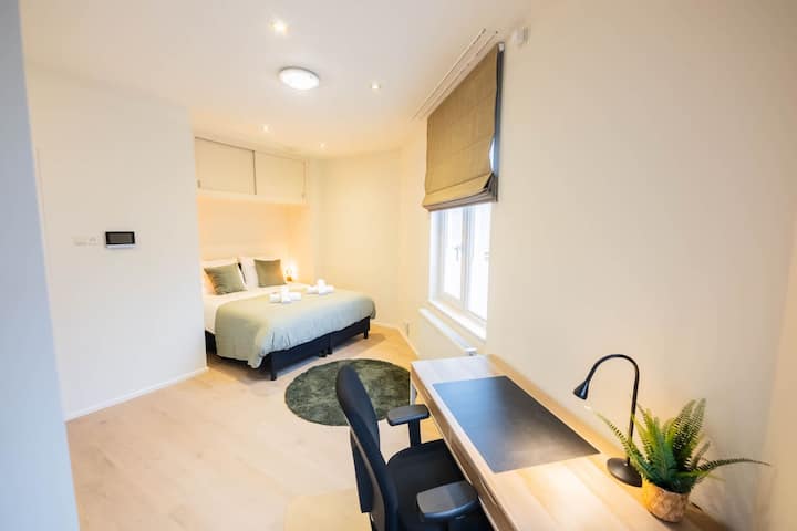 Smart 50m2 One Bedroom Apartment (Vw140c) - Eindhoven
