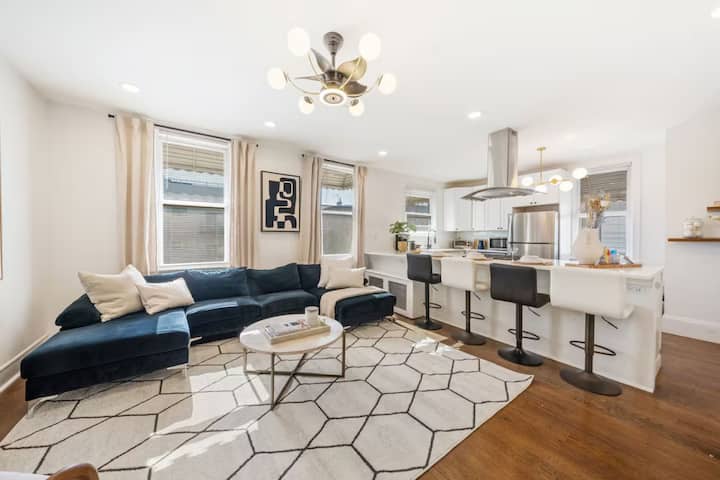 Prime Location • Nyc Luxury Condo • Free Parking - Jersey City, NJ