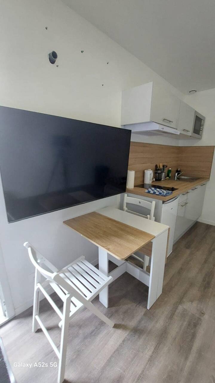 Ser4 Studio Avec Wifi Et Parking à - Saint-Étienne-du-Rouvray