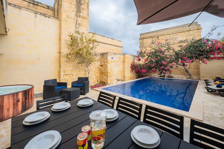Ellie Boo - Farmhouse W/ Pool, Hot Tub, Games Room - Malta