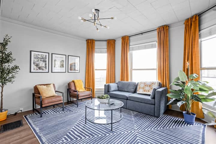 Modern, Near Downtown Indy | 2 King Beds | Parking - インディアナポリス, IN