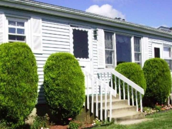 Walk To The Beach - Narragansett, RI