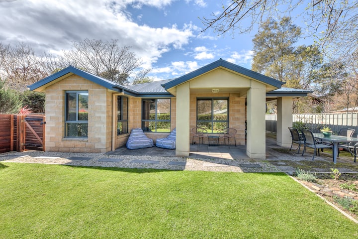 Morses Creek Retreat - Bright