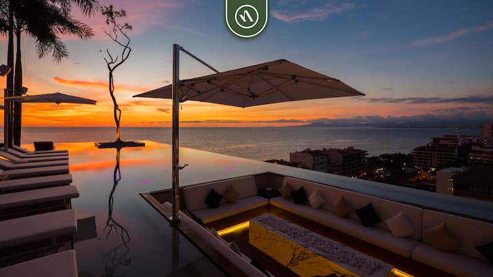 Luxury Corner Unit With Breataking Ocean Views - Puerto Vallarta