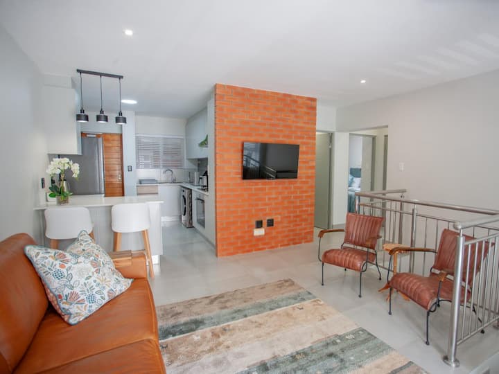 Luxury | Stylish Apartment In Central George - George