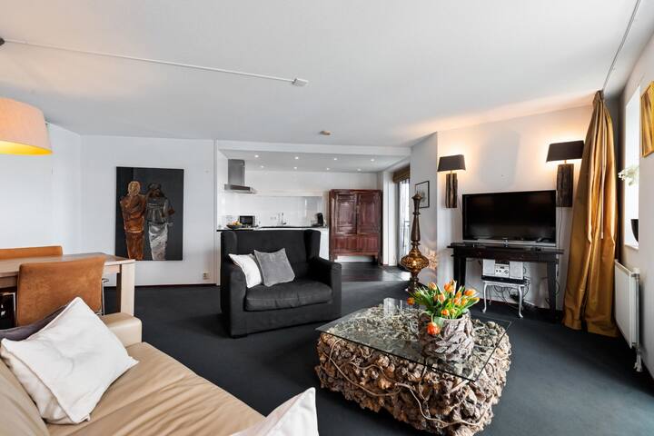 Elegant Waterfront Apartment With Scenic Views - Hellevoetsluis