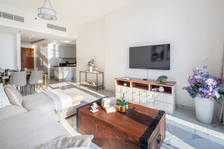 Bright And Spacious 2br In Business Bay ! - Dubái