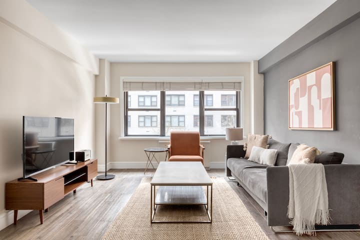 Blueground | Ues, Gym, Doorman, Deck, Garage - New York City