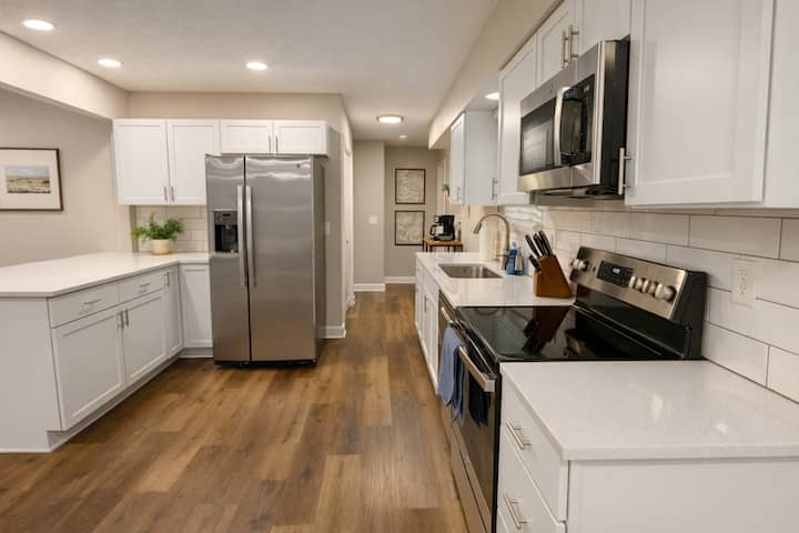 Westfield 4bd 2ba Fenced-in Ranch W/ Garage - Noblesville, IN