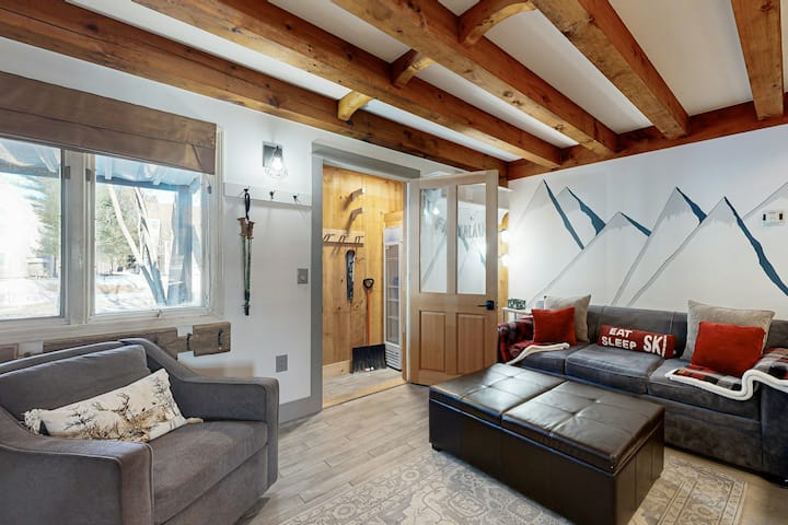 1 Br Charming Mountain Condo Near Sunday River - Bethel, ME
