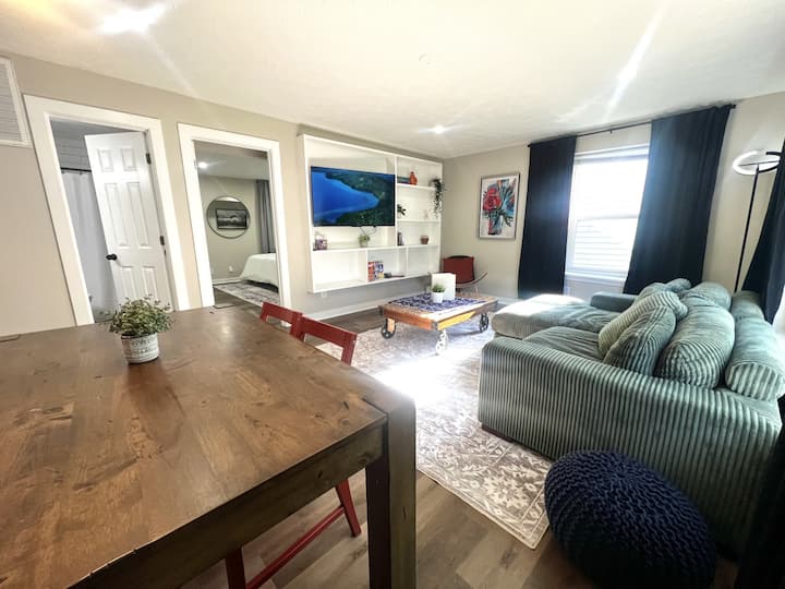 Modern 3b 2b • King + 2 Queens • Wifi • Workspace - Noblesville, IN