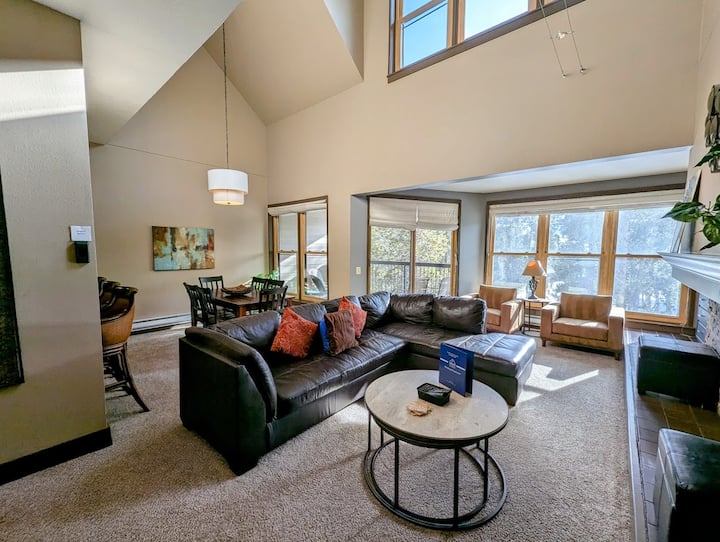 Bright & Modern, Pool/hot Tub, Shuttle To Slopes - Keystone, CO