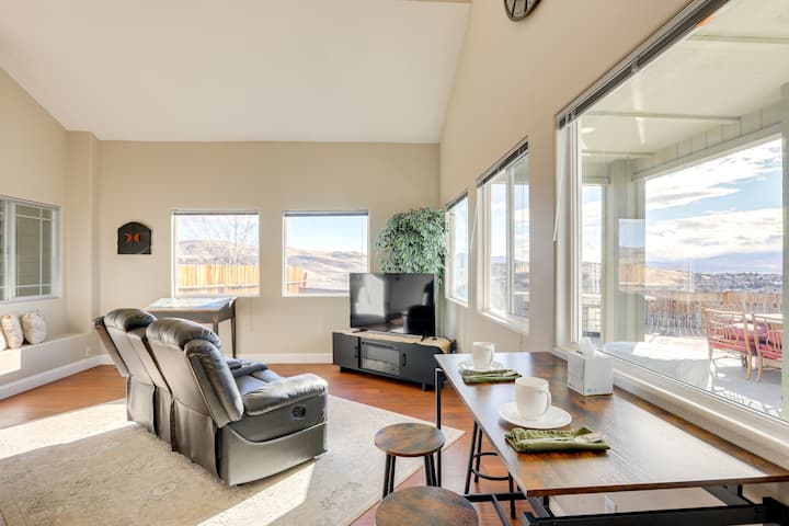 Mtn-view Haven W/ Hot Tub! 28 Mi To Mt Rose Ski - Sparks, NV