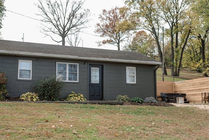 The Cabins At Beaver Creek 5 -Hot Tub - Strasburg, PA
