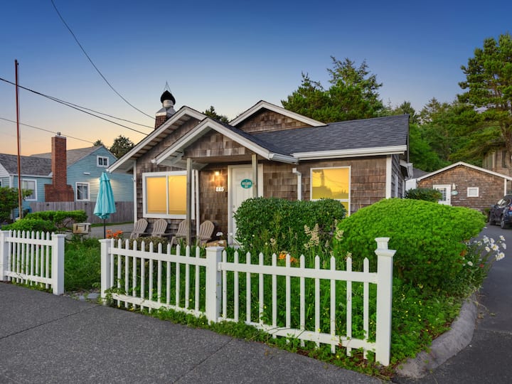 4 Buccaneer Bay: Walk To Beach | Dog-friendly - Cannon Beach, OR
