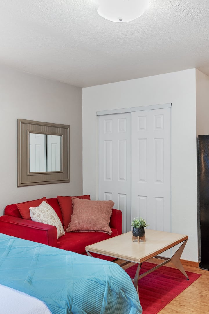 8 Pirates Cove: Walk To Beach | Dog-friendly - Cannon Beach, OR