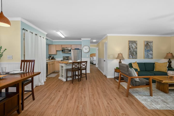 New Listing! Modern Updated Princeville Condo - Hanalei, HI