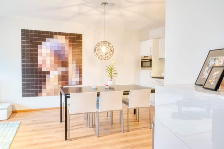 Charming 1-br Retreat With Coastal View - Blankenberge