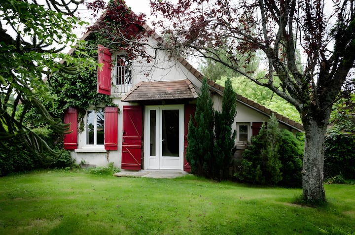 Gites De Groupe Pour 24 Personnes - Saint-Yrieix-la-Perche